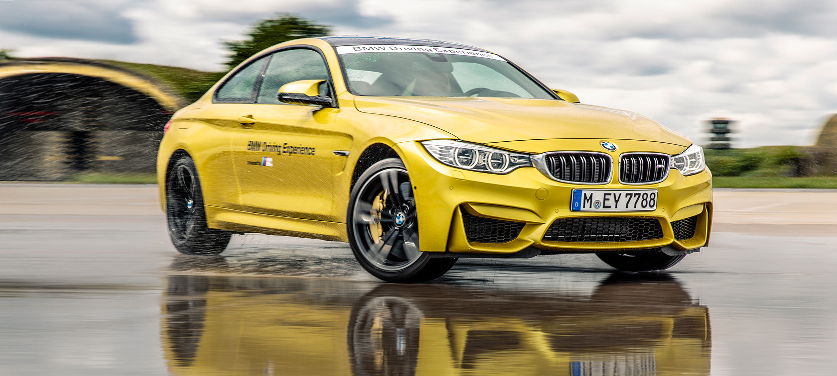 BMW M GmbH : BMW Driving Experience